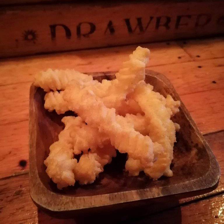 高円寺ミュージックバー「DRAWBER 2」飲みやすいカクテルの数々！レゲエがわからなくても楽しめる | ツブサ・スギナミ web