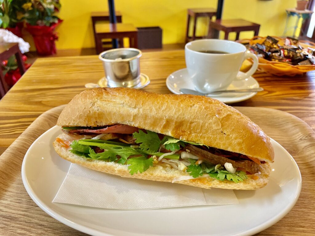 高円寺カフェ「LAM CAFE」本場ベトナムカフェのバインミーが絶品すぎる！！ | ツブサ・スギナミ web